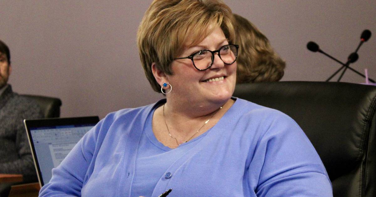 Dixon School Board OKs agreement to begin the search for a new superintendent in June – Shaw Local