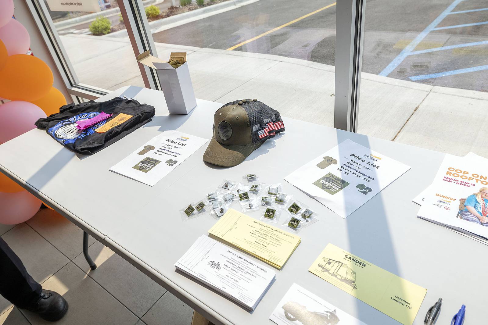 Photos: Dixon Police Dunkin' fundraiser – Shaw Local