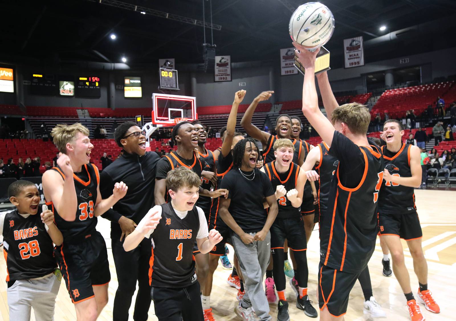 Photos: Sycamore, DeKalb boys basketball teams meet on court during FNBO Challenge at NIU – Shaw ...