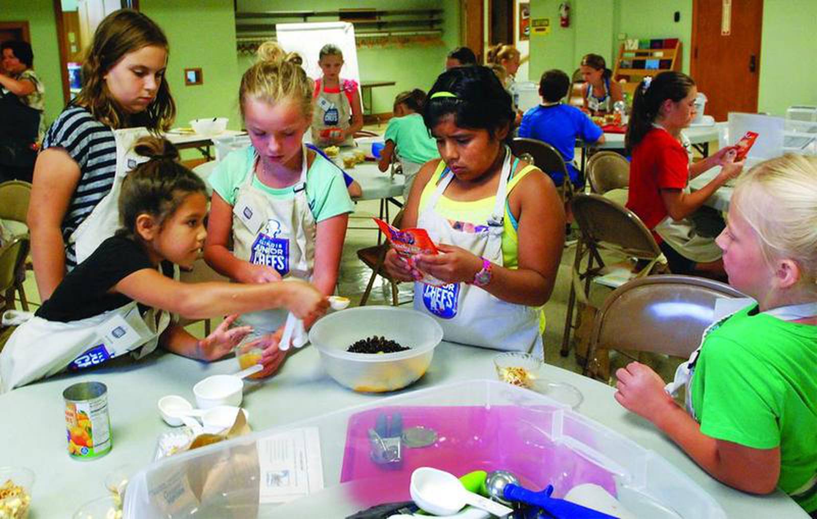 Kids learn cooking skills in classes – Shaw Local