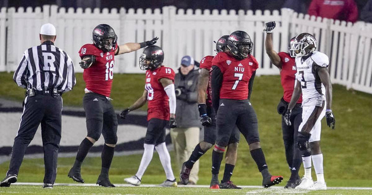 Former walk-on Alex Schwab steps up as starting linebacker – Shaw Local