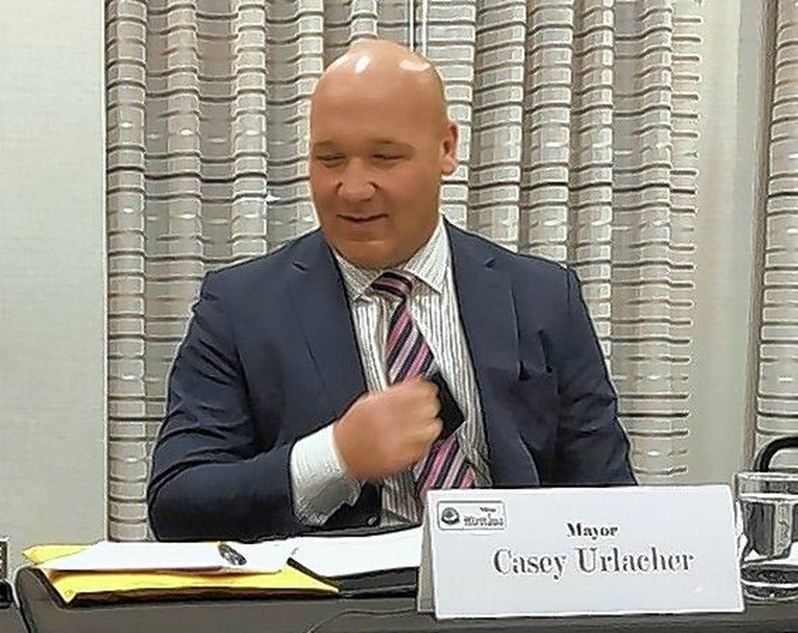 Trump pardons Mettawa Mayor Casey Urlacher – Shaw Local