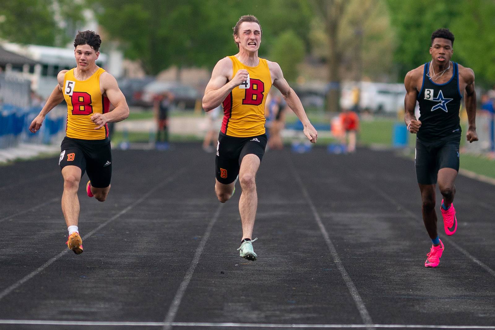 Photos: DuKane Conference boys track and field meet – Shaw Local