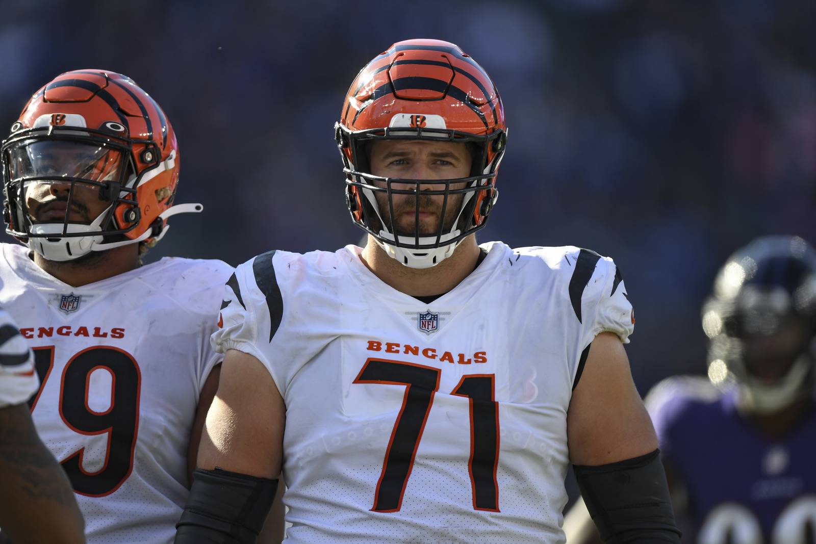Bears sign free agent OL Riley Reiff, rookie safety Jaquan Brisker ...