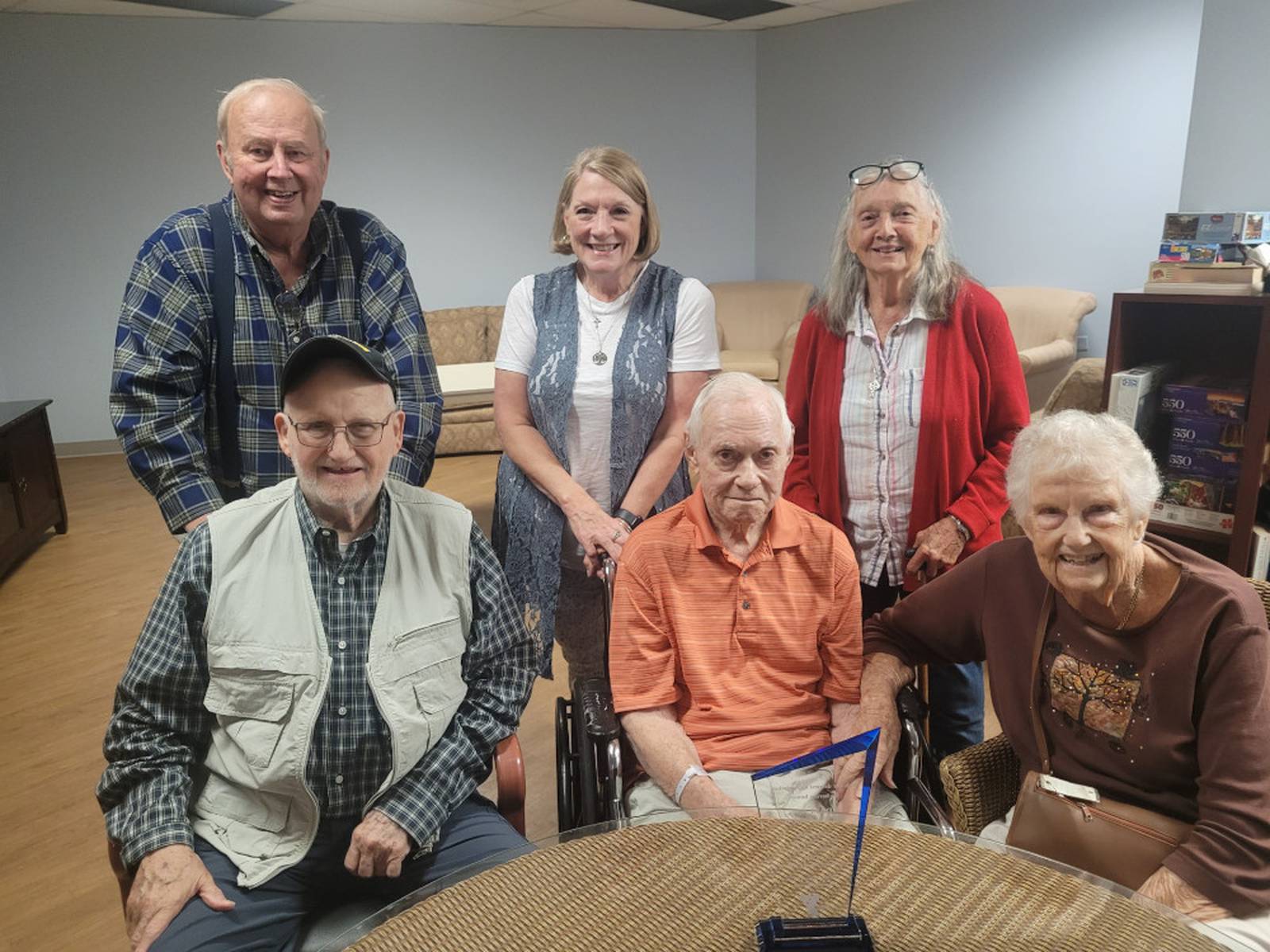 Fox Valley Family YMCA board honors longtime supporter – Shaw Local