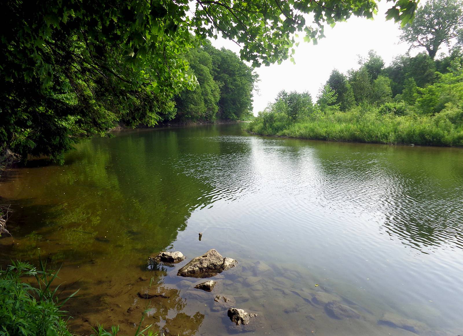 Exploring a Lake Erie beach at Pennsylvania’s Erie Bluffs State Park ...