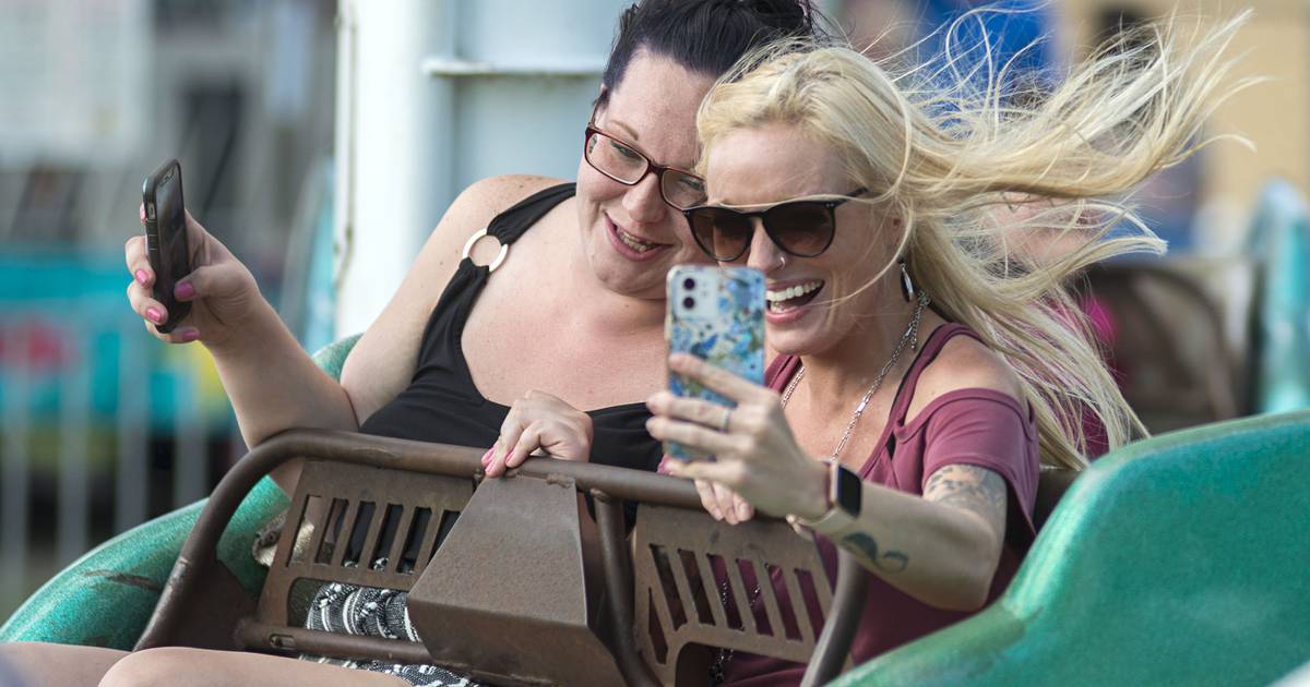 Photos: Carnival open at Petunia Fest – Shaw Local