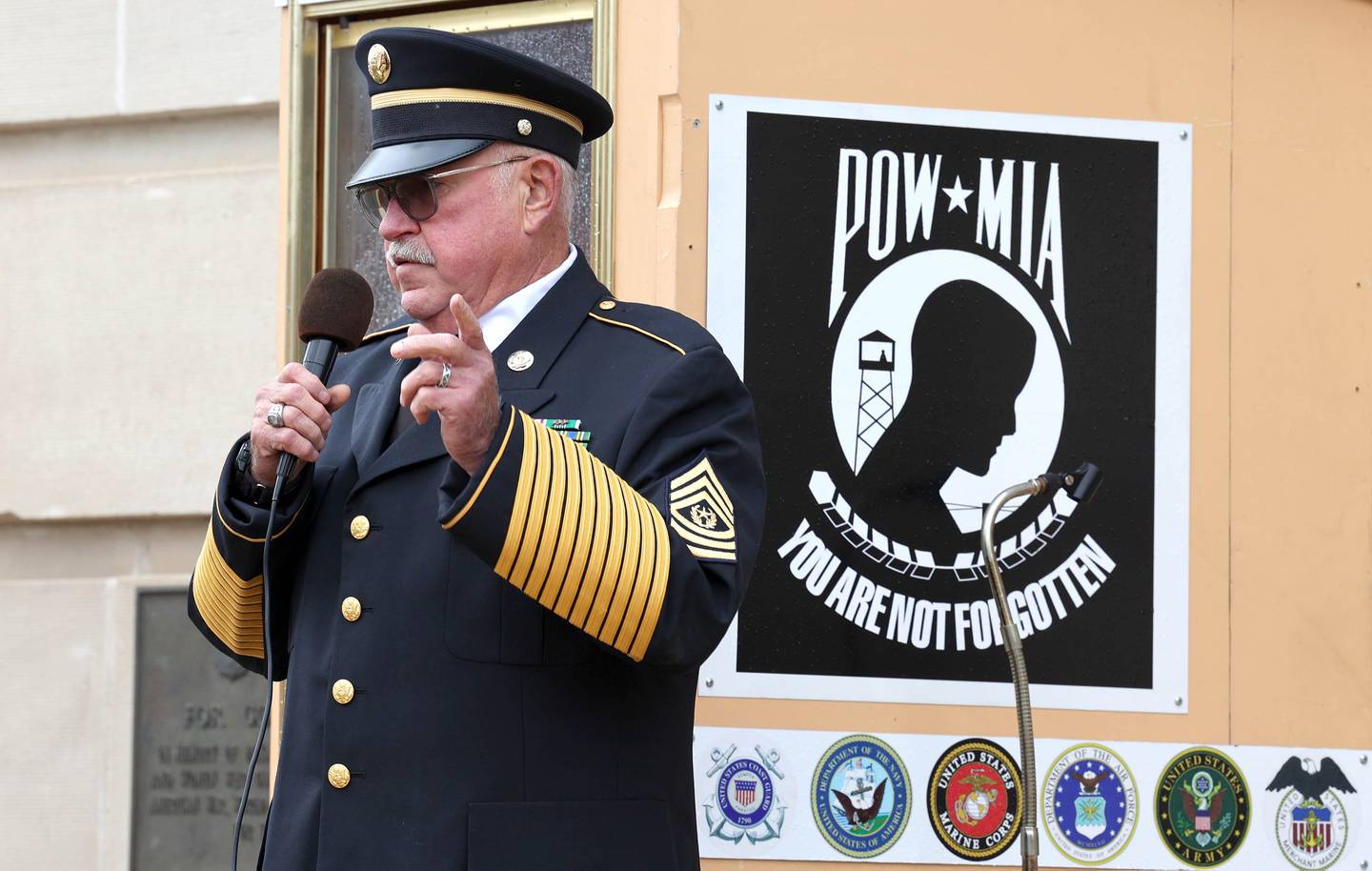 DeKalb County’s 24-hour Veterans vigil begins: ‘Freedom is not free ...