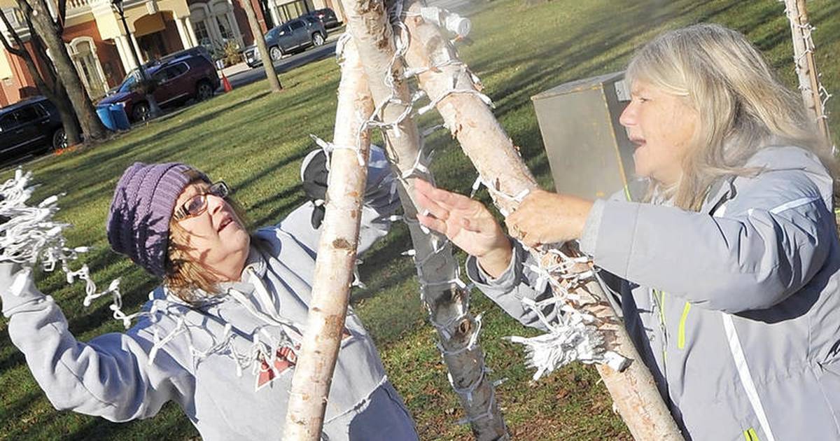 Deck The Trees – Shaw Local