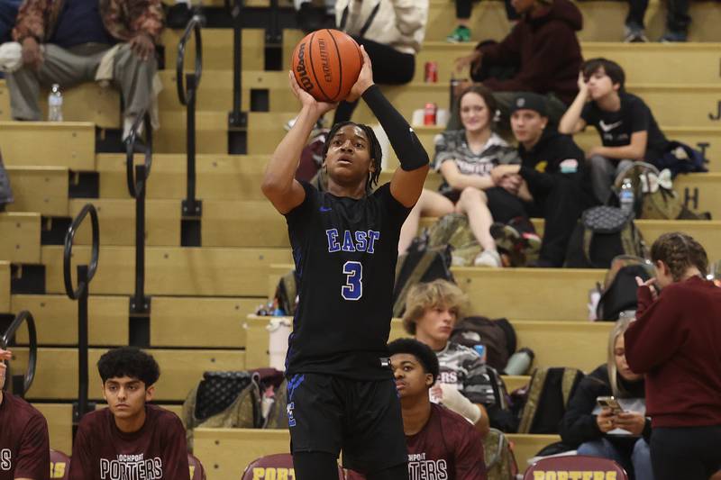 Photos: Lincoln-Way East vs. Lockport Boys Basketball – Shaw Local