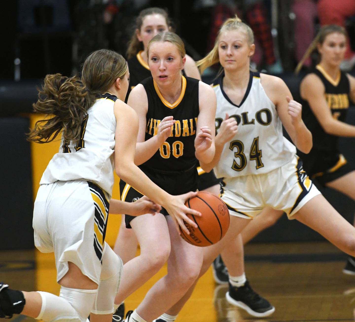 SVM area roundup: Dixon boys bounce back in second half to win sixth ...