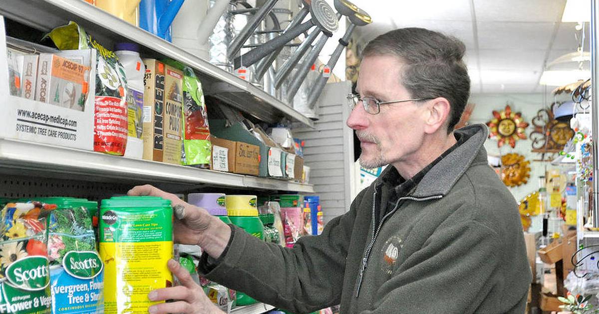 Bill Karges given Villa Park Green Champion award – Shaw Local