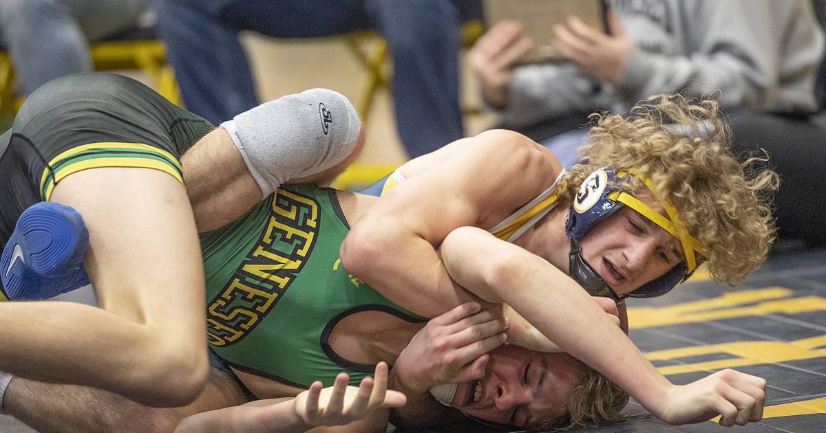 Sterling’s Zyan Westbrook wins WB6 title at 132: Friday’s Sauk Valley ...