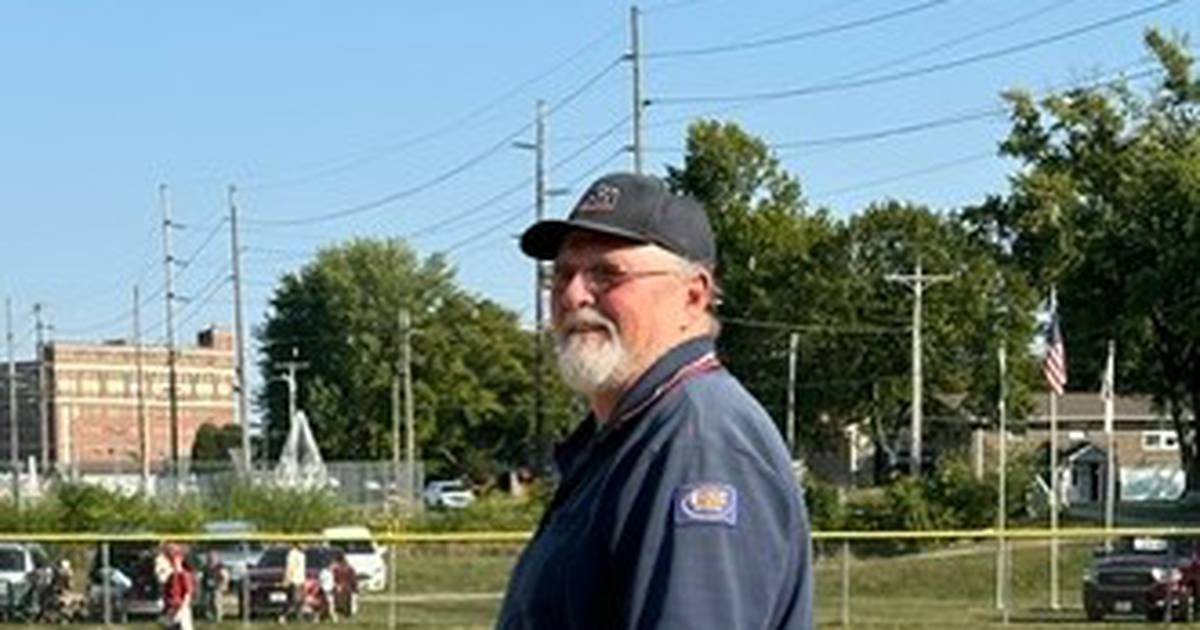Marseilles umpire David Elliott retires after 25 years of service ...