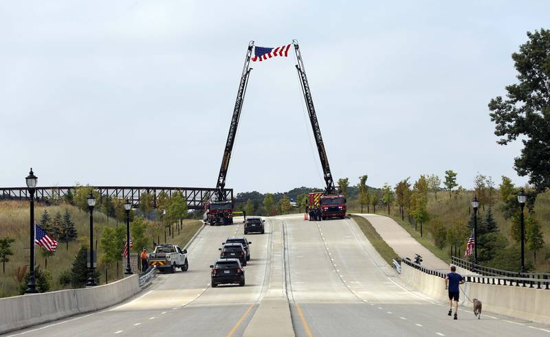 Photos: Longmeadow Parkway bridge over Fox River ribbon-cutting – Shaw ...