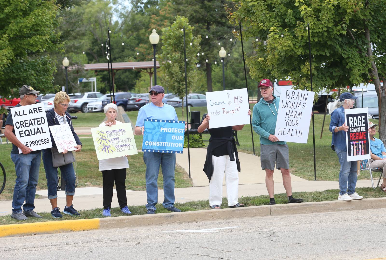 Photos: 'Workers Over Billionaires' protest held in Princeton – Shaw Local