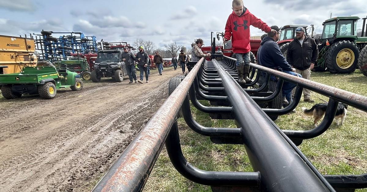 Photos: Hazelhurst Spring Consignment Sale – Shaw Local