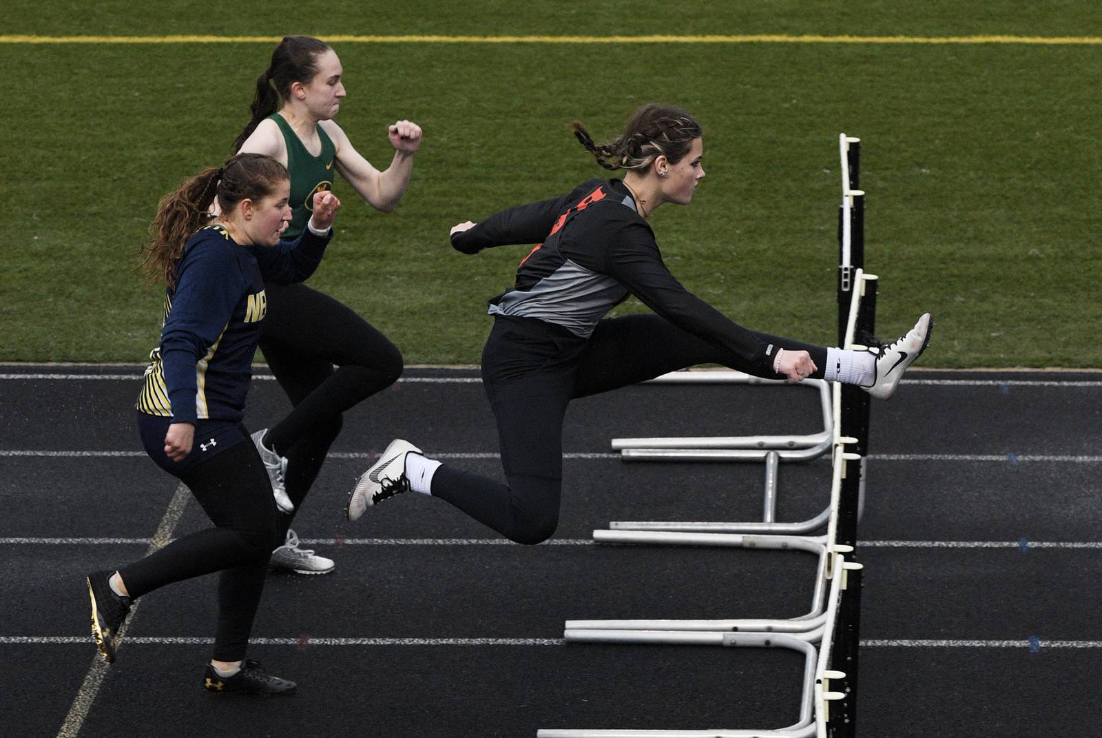 Girls track: Jayme Redmond repeats as DVC shot put champ – Shaw Local