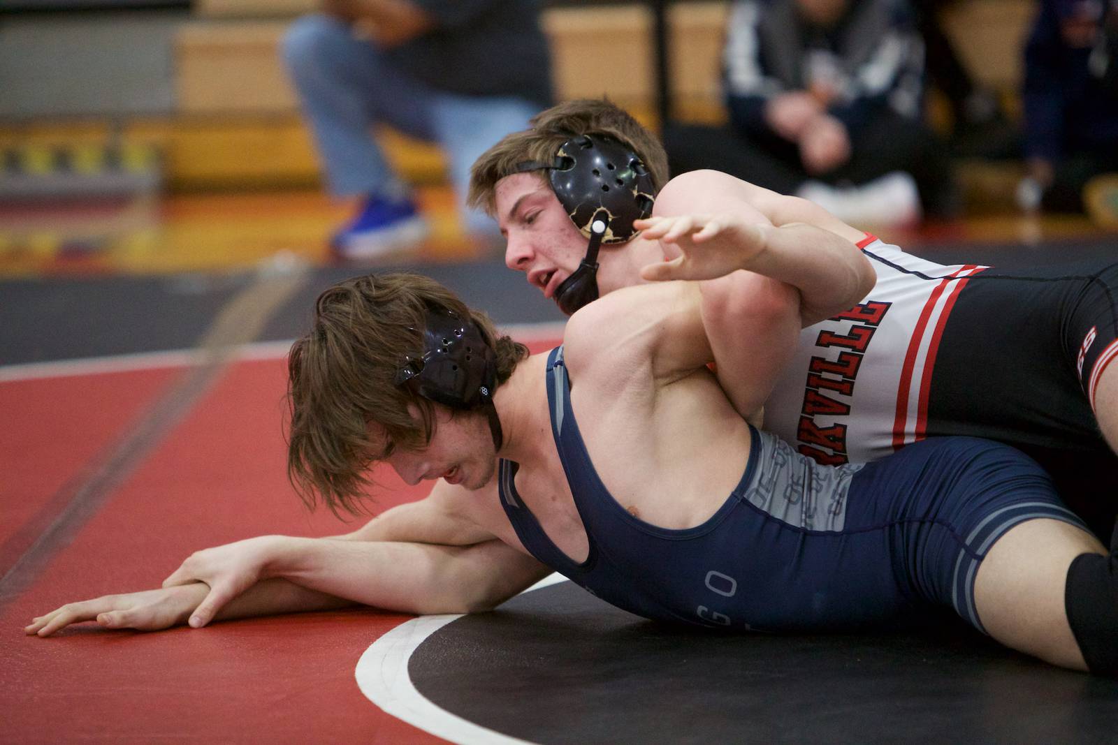 Boys wrestling: Yorkville crowns five regional champions, takes team ...