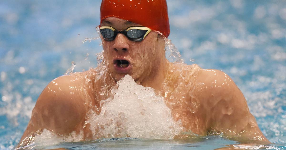 Boys Swimming: Hinsdale Central takes home New Trier Relays title ...