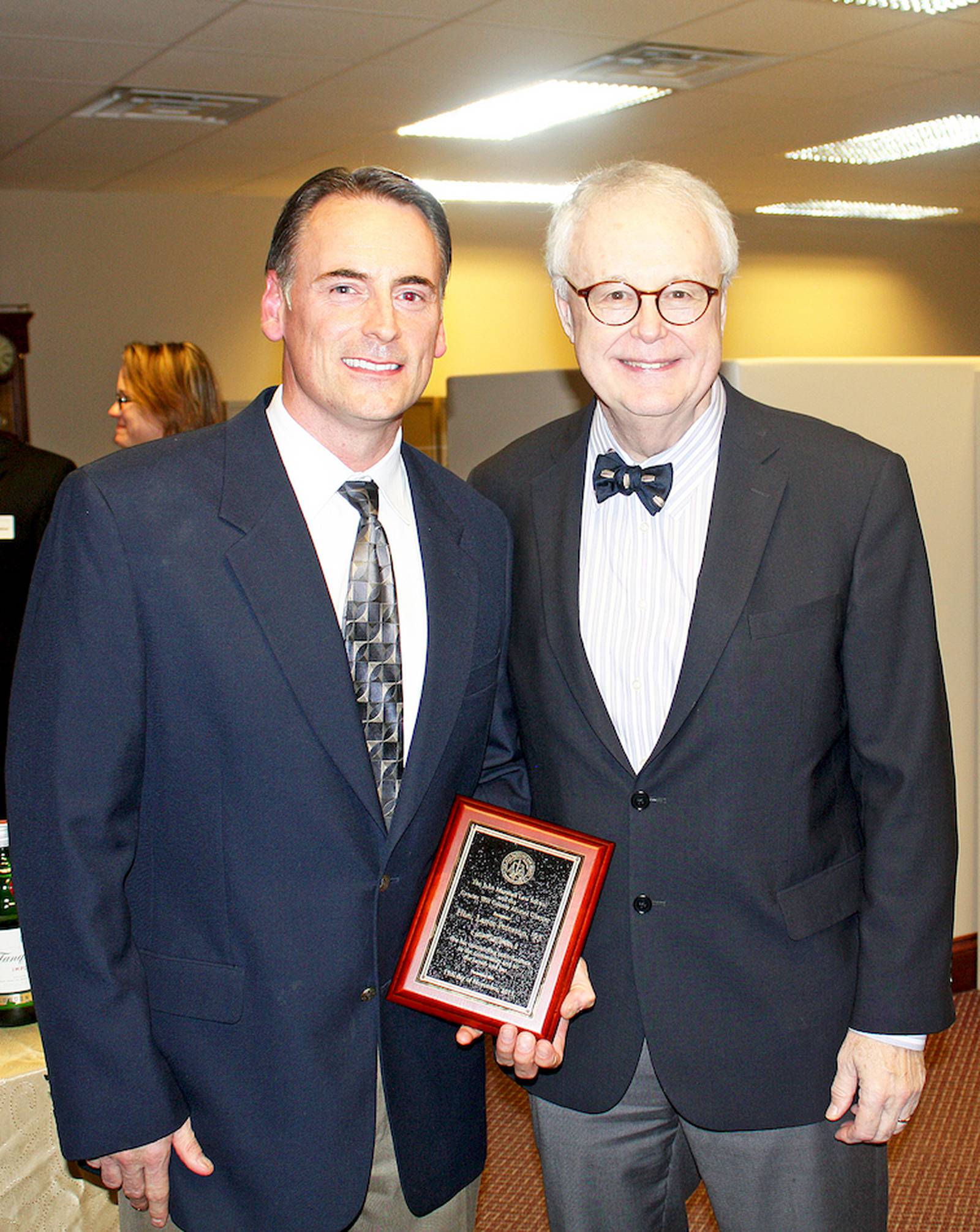 Judge Peterson honored by law school alumni – Shaw Local