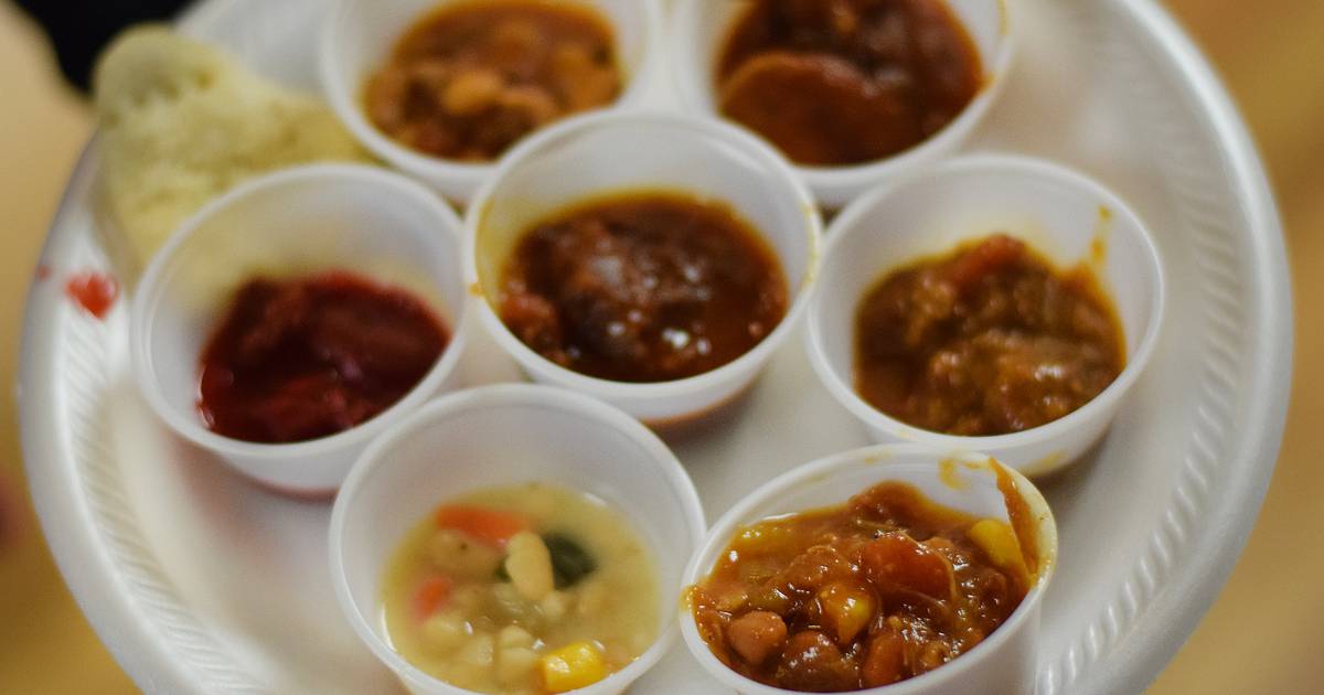 5 things to do in the Illinois Valley: Music, trivia and chili provide ...