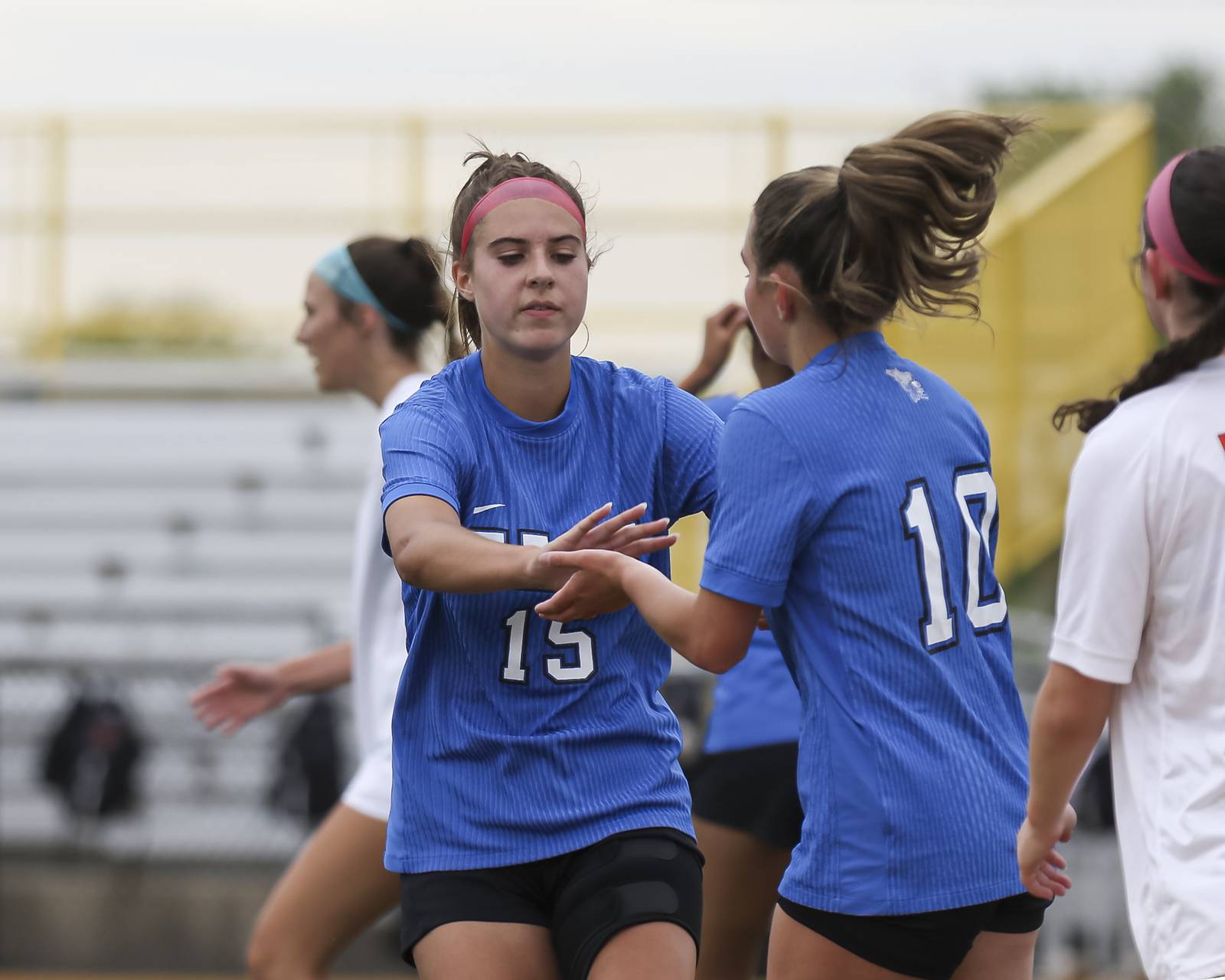 Lincoln-Way East using mix of veterans and youth in quest for another ...