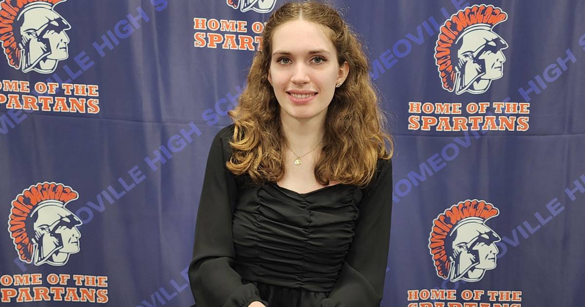 Romeoville High School valedictorian defines success, stresses need for ...