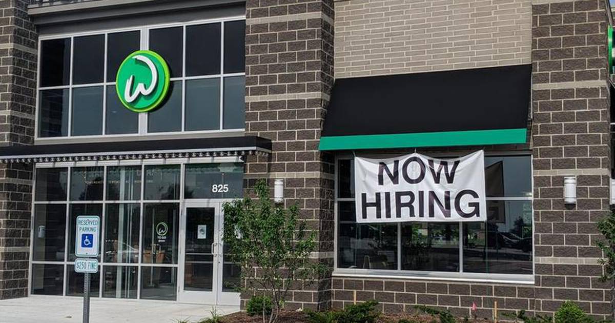 Wahlburgers restaurant in St. Charles set to open its doors Tuesday ...