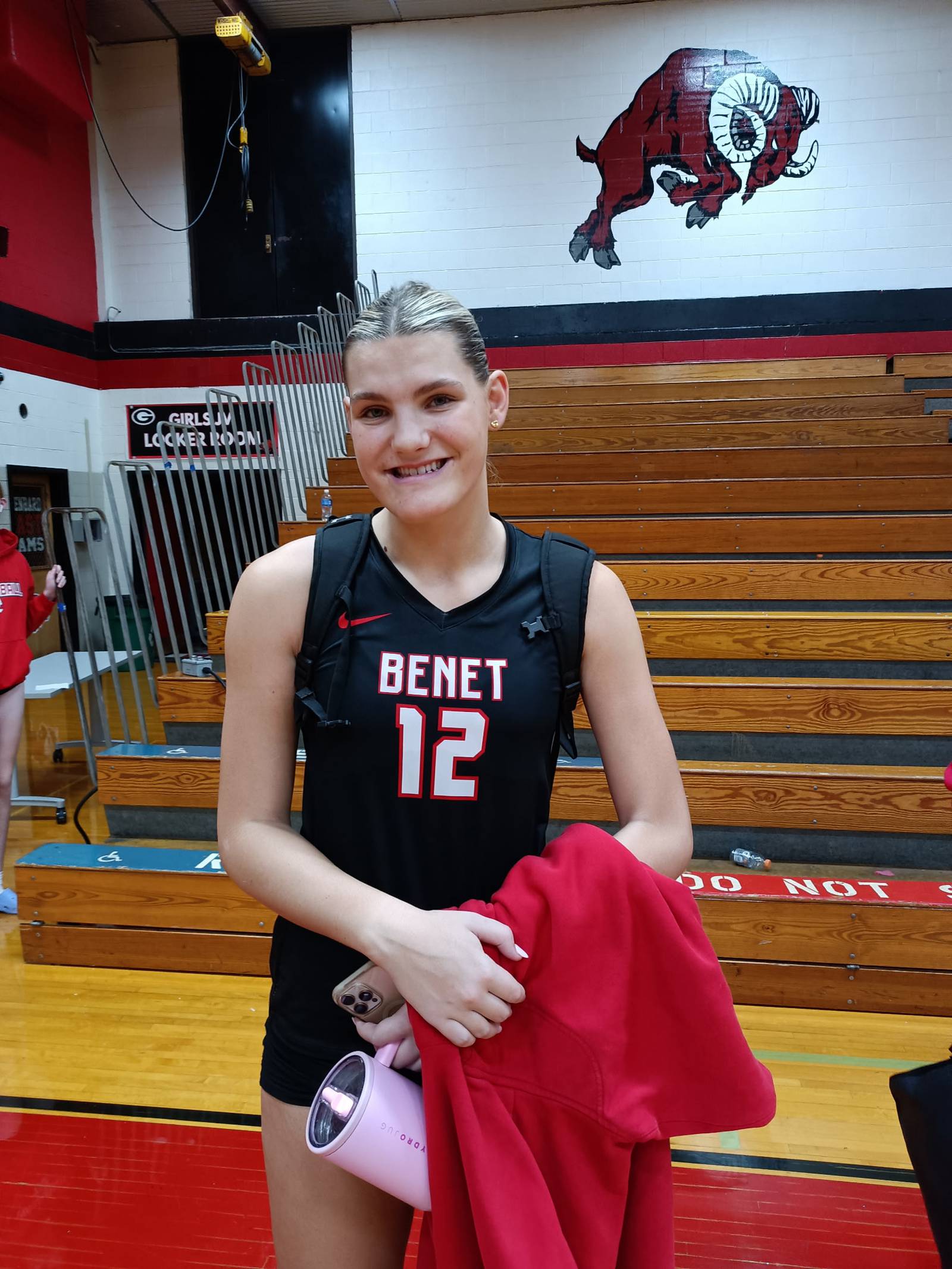 Lynney Tarnow, Benet power past Mother McAuley to win Autumnfest – Shaw ...