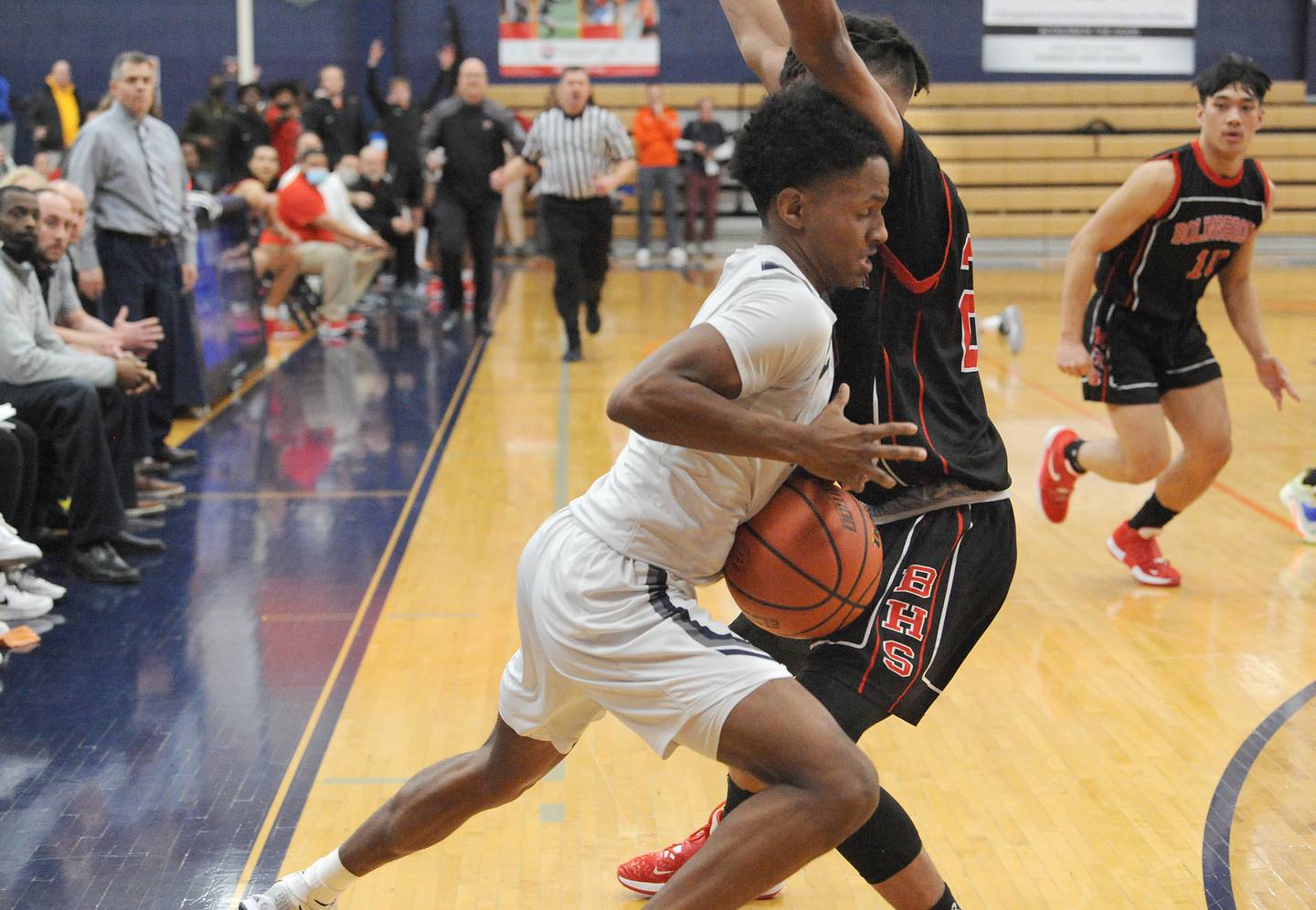 Boys Basketball: ‘Ball didn’t bounce our way’ Bolingbrook beats Oswego ...
