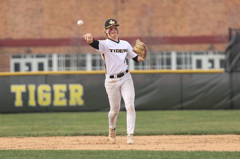 Photos: Joliet West vs. Minooka Baseball – Shaw Local