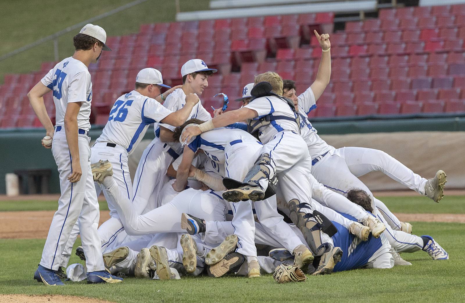 Evan Bushman’s complete game, Daniel Kelly’s homer lift Newman to state ...