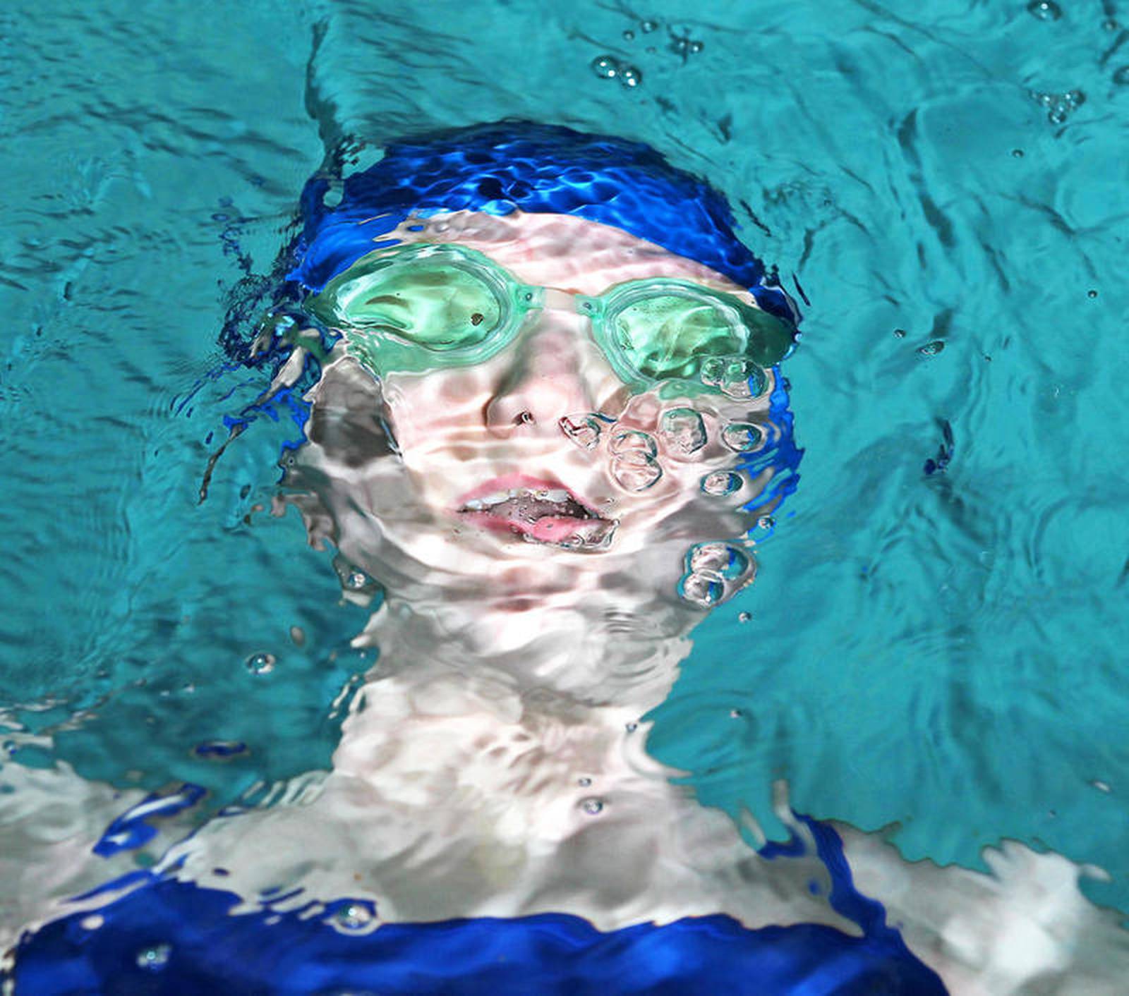 Crystal Lake legally blind swimmer training to make paralympic team ...