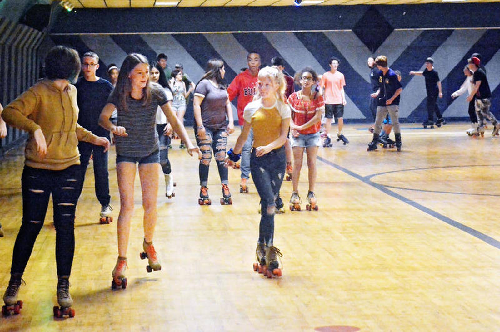 Paramount Skating Arena in Ottawa revamps and reopens – Shaw Local