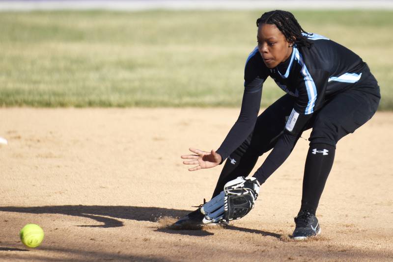 Photos: Kankakee at Manteno softball – Shaw Local