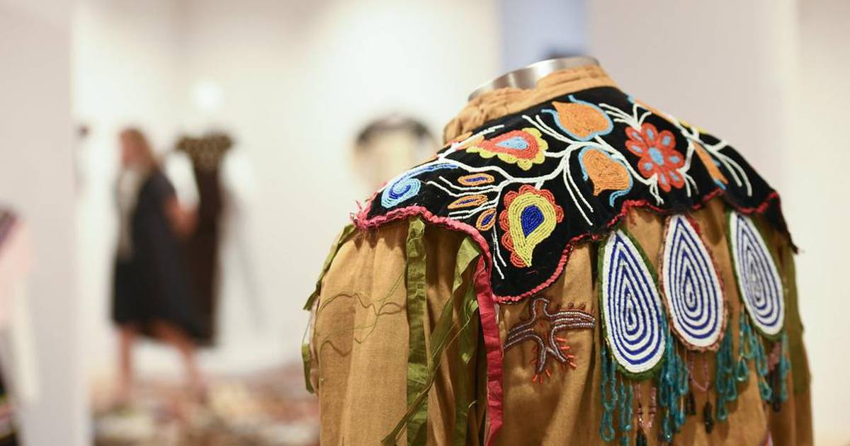 Native American textiles highlight exhibit at Schingoethe Center ...