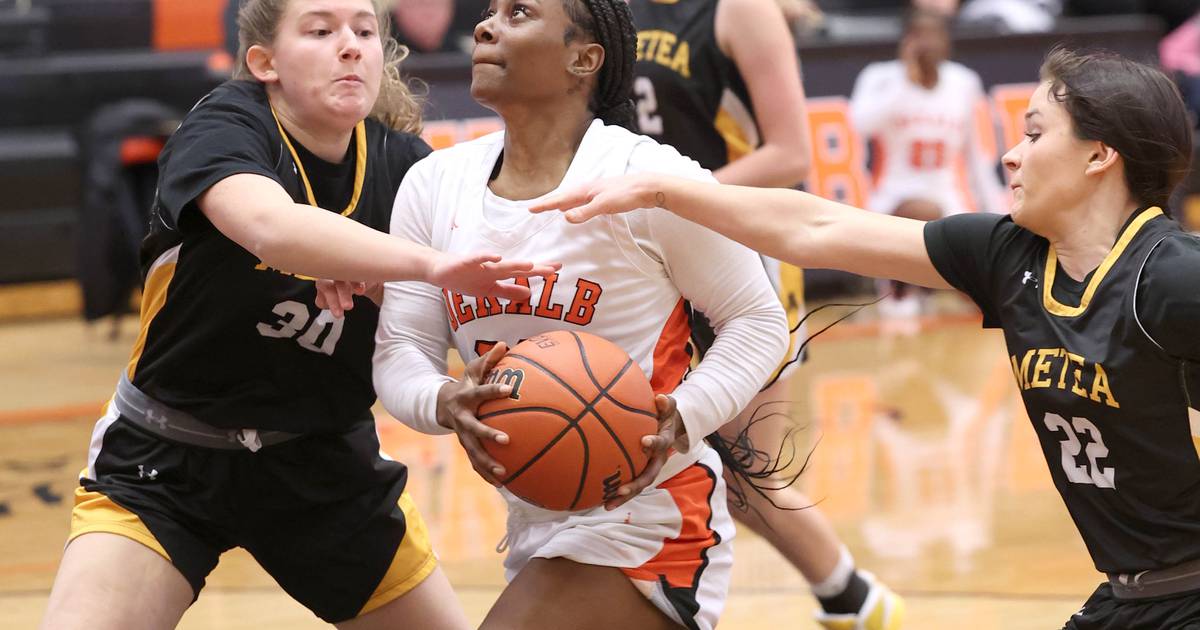 Photos: DeKalb hosts Metea Valley in DVC girls basketball action – Shaw ...