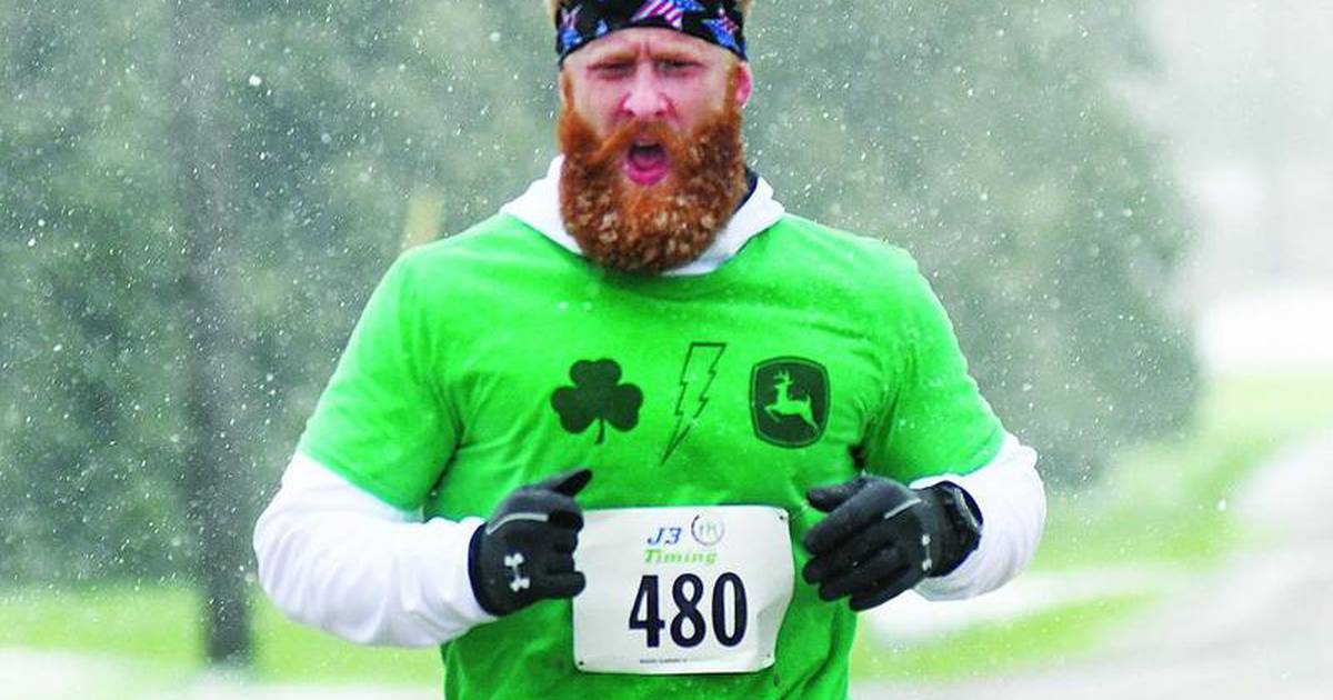 Dashing through the snow: 100-plus runners turn out for a brisk run ...