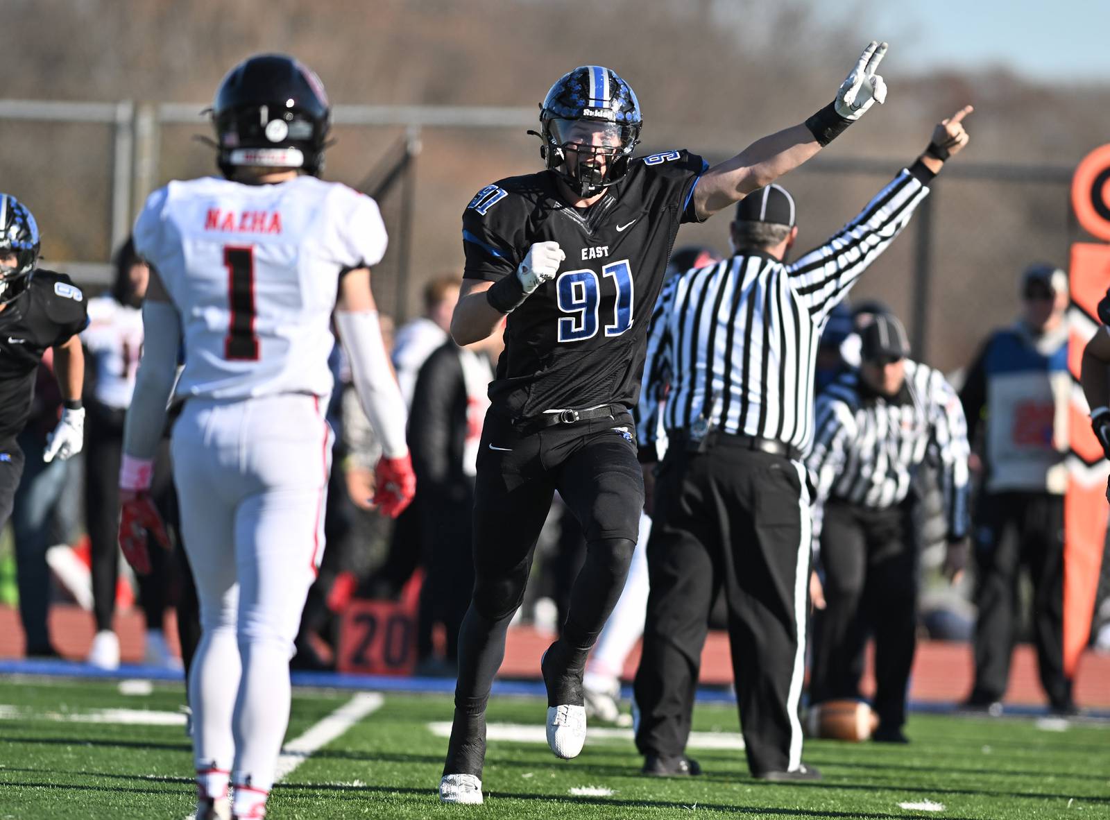 Loyola football vs Lincoln-Way East: Live coverage, scores, IHSA Class ...