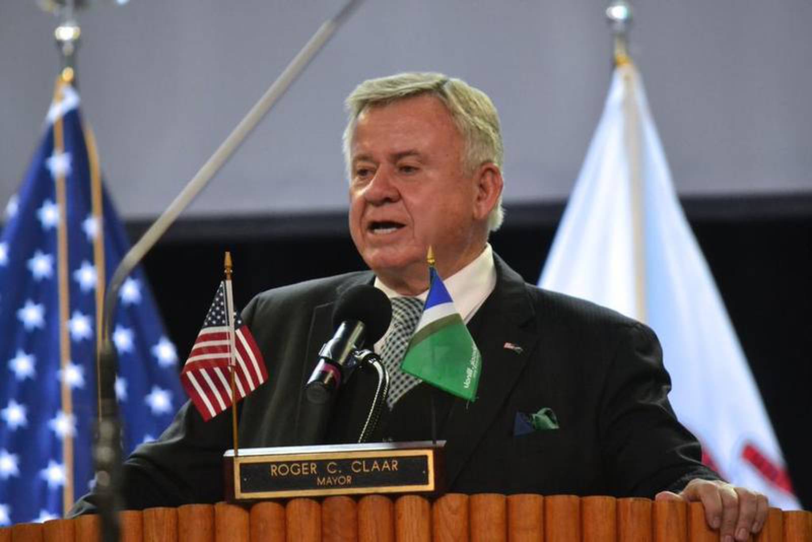 'It's time' - Longtime Bolingbrook mayor steps down – Shaw Local