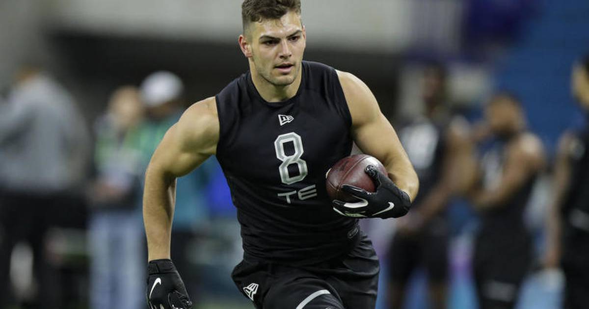 Rookie Kmet proves to be a 'quick study' – Shaw Local