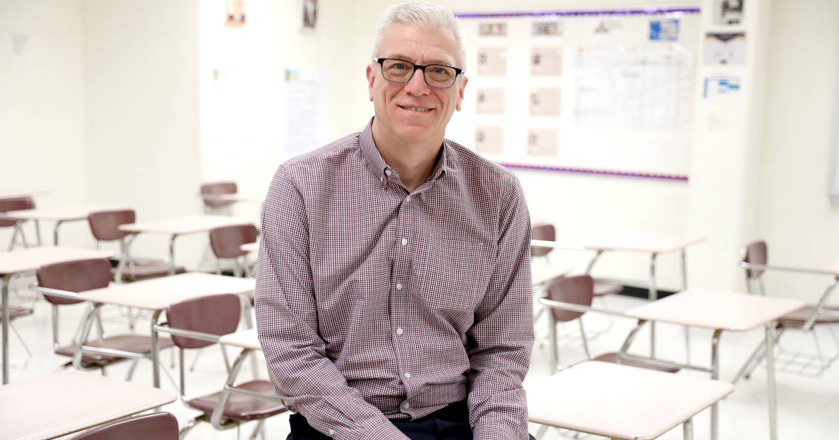 Downers Grove North social studies teacher a role model for success ...
