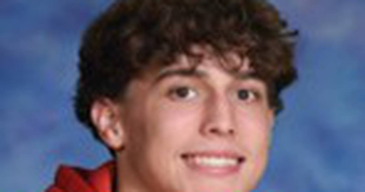 Yorkville’s Gabe Sanders tosses complete-game shutout at Oswego ...