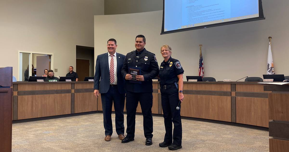 Officer Caleb Mitchell named Officer of the Year in Morris – Shaw Local