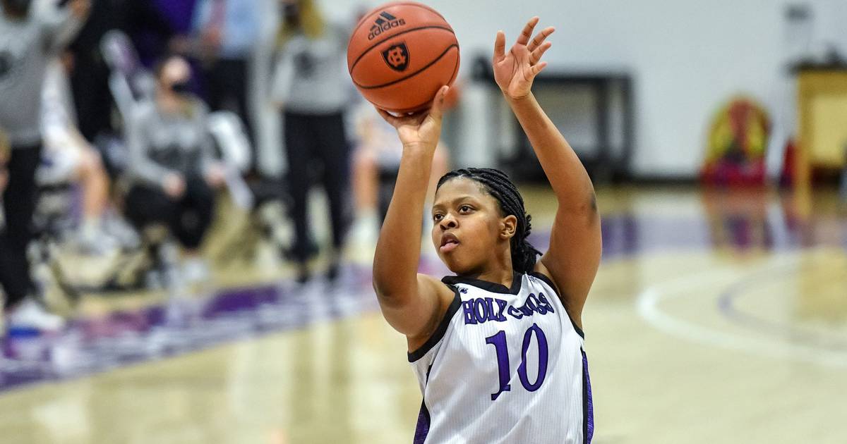 On Campus: Marian Central alum Janelle Allen adapting quickly in ...