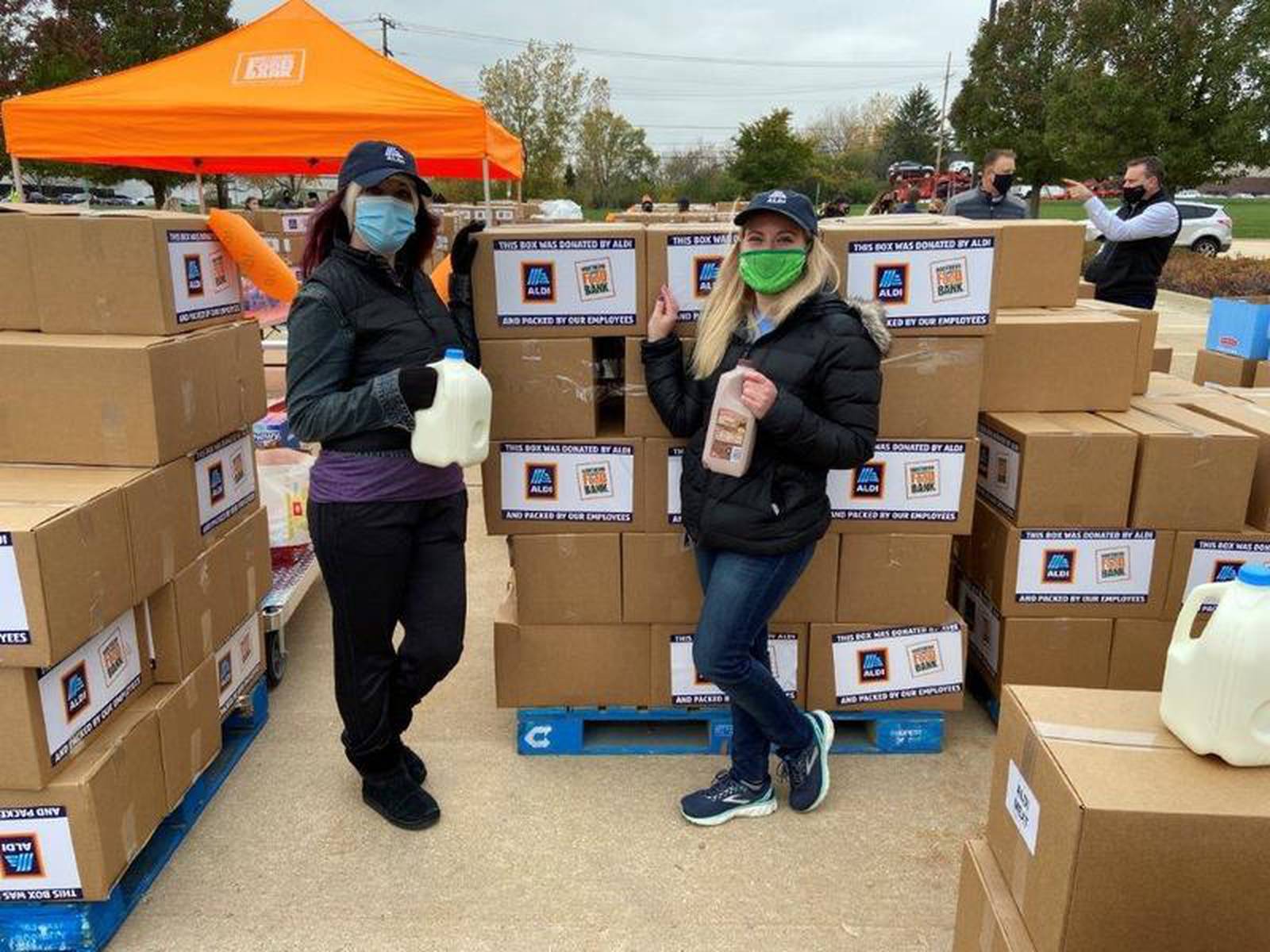 ALDI and Northern Illinois Food Bank host 'pop-up' drive-thru food ...