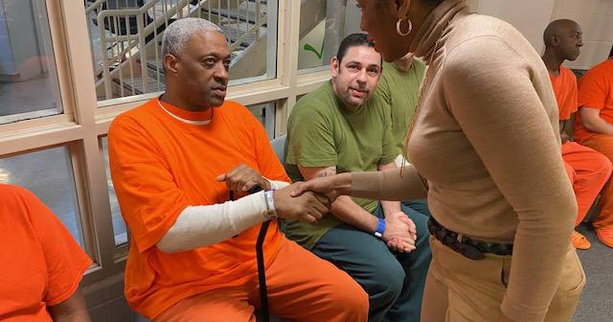 Lt. Gov. Juliana Stratton visits Kane County Jail to discuss criminal ...