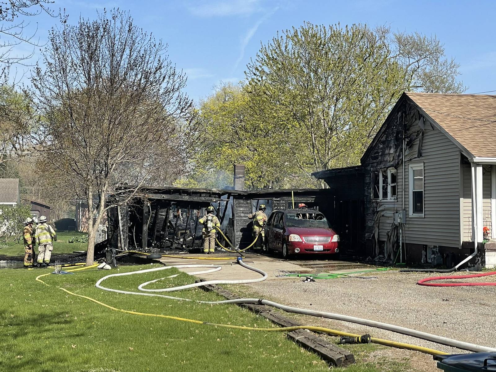 Photos: No one injured in Mendota garage fire – Shaw Local