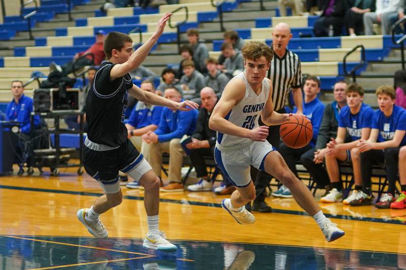 Photos: Geneva vs. St. Charles North in boys basketball – Shaw Local